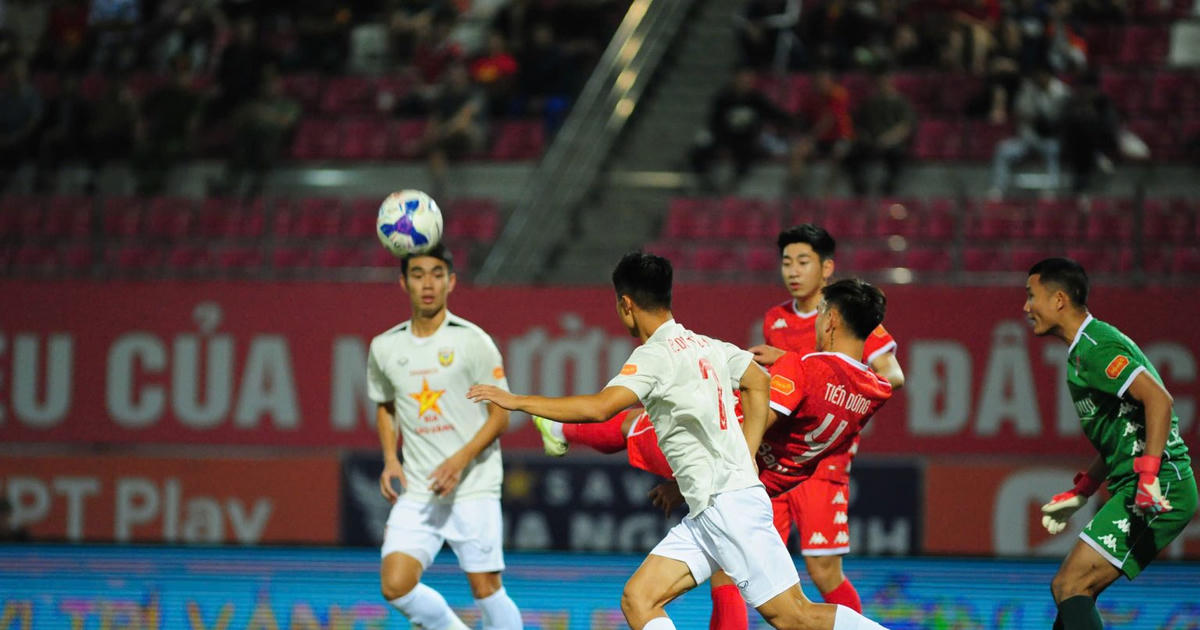 CLB Hồng Lĩnh Hà Tĩnh bức xúc với các quyết định của trọng tài chính ...