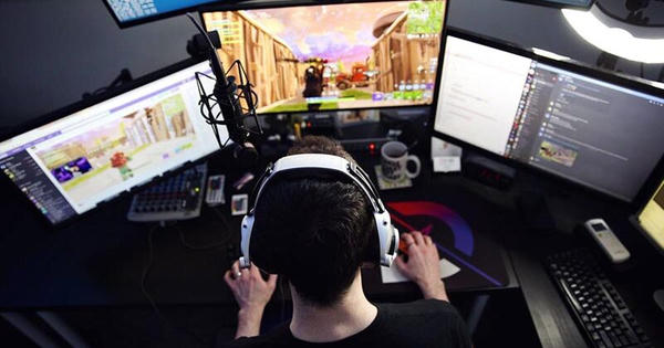 Kiếm bội tiền từ livestream, streamer có phải đóng thuế?