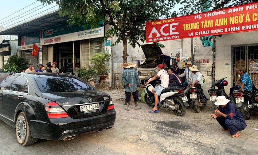 Kỳ án chặn xe làm hư bê tông tươi ở Bình Thuận: Phiên tòa tạm ngưng để ...