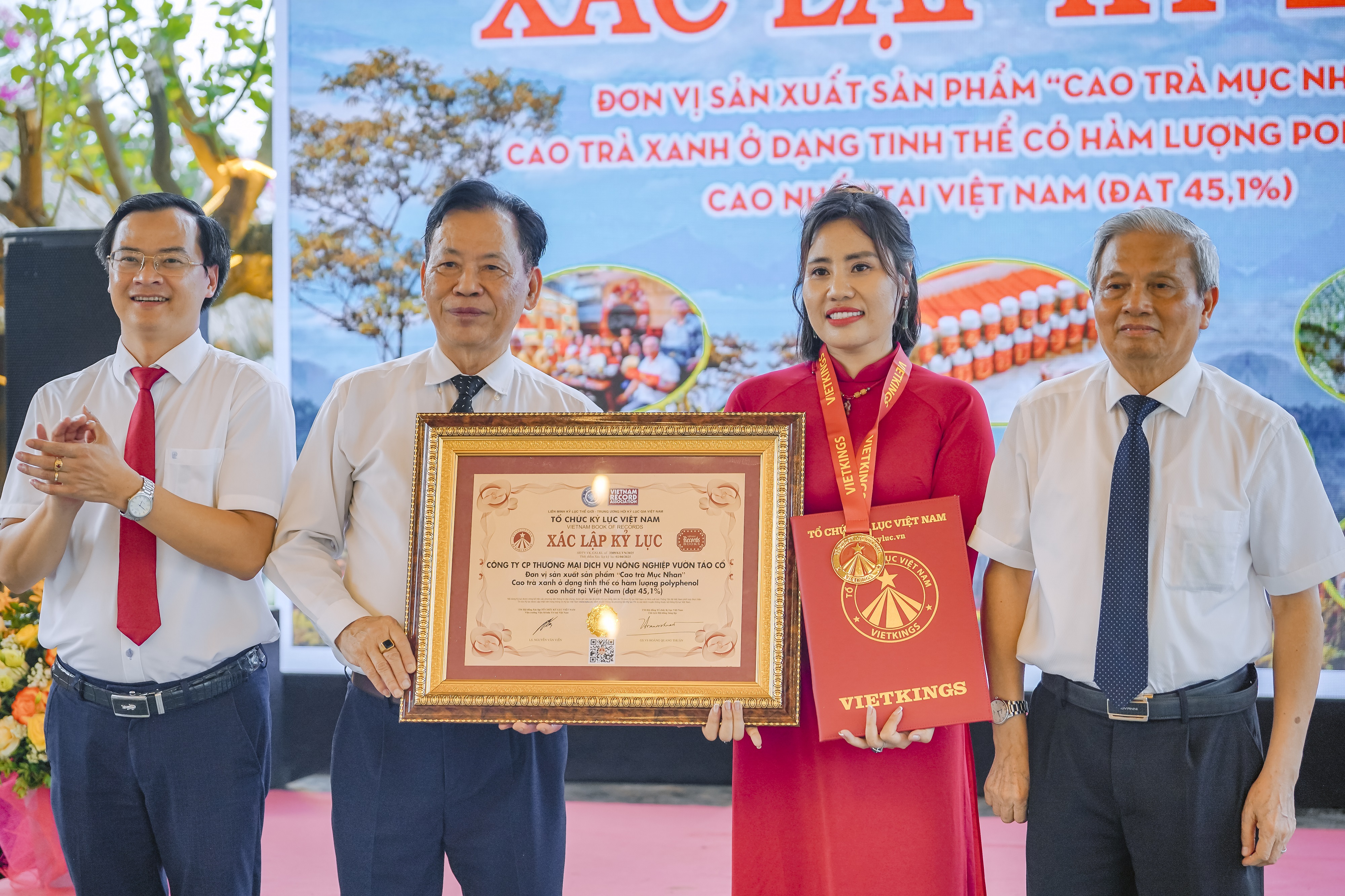 Cao trà mục nhan xác lập Kỷ lục Việt Nam về hàm lượng polyphenol | Báo ...